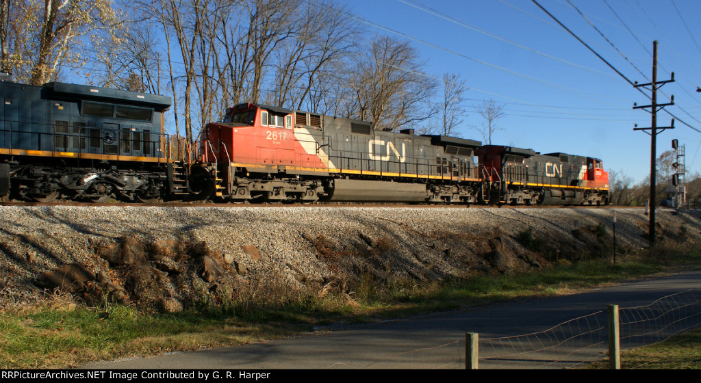 Going away shot of ethanol train K45519 at the west end Reusens
